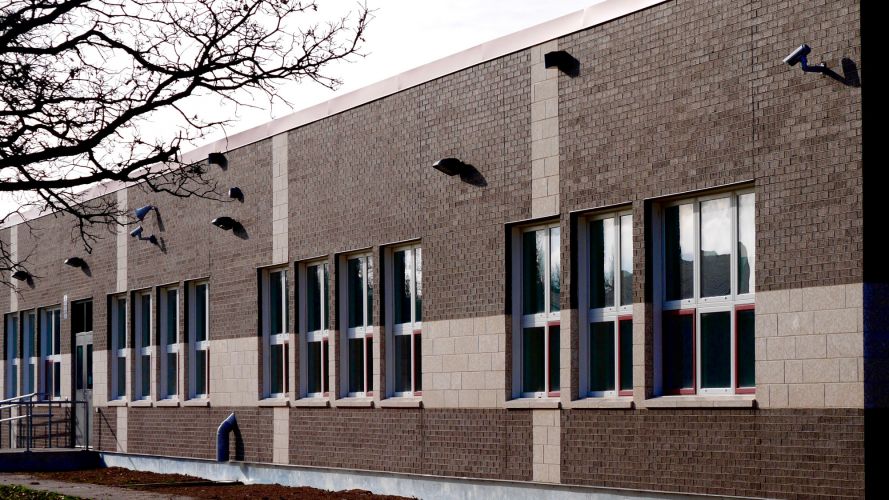 Gillis Quarries Ltd. - École Viscount Alexander School